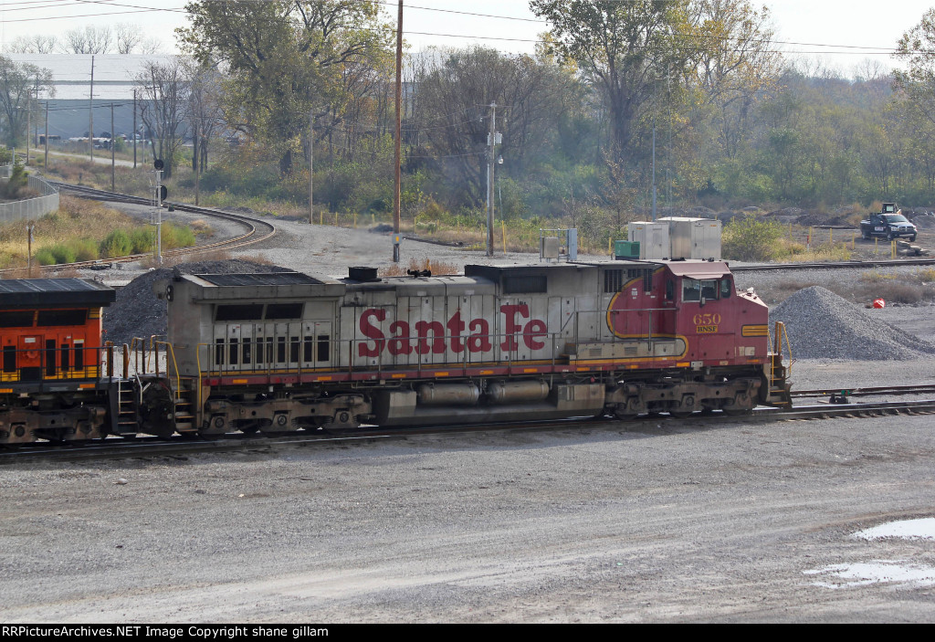 BNSF 650 we meet again this time in the trra yard.
